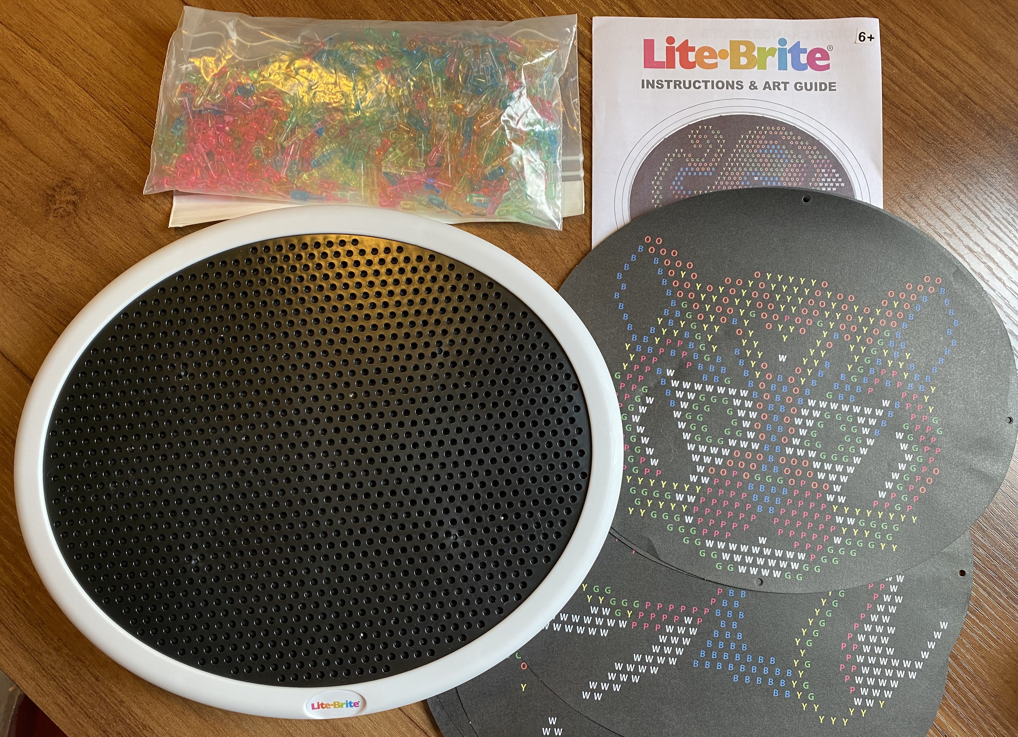 Lite-Brite Oval HD by Basic Fun! – Review – Varietats